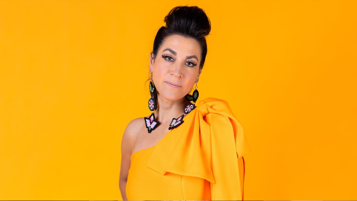 Reflections on Fashion with Amber-Dawn Bear Robe - Wheelwright Museum ...